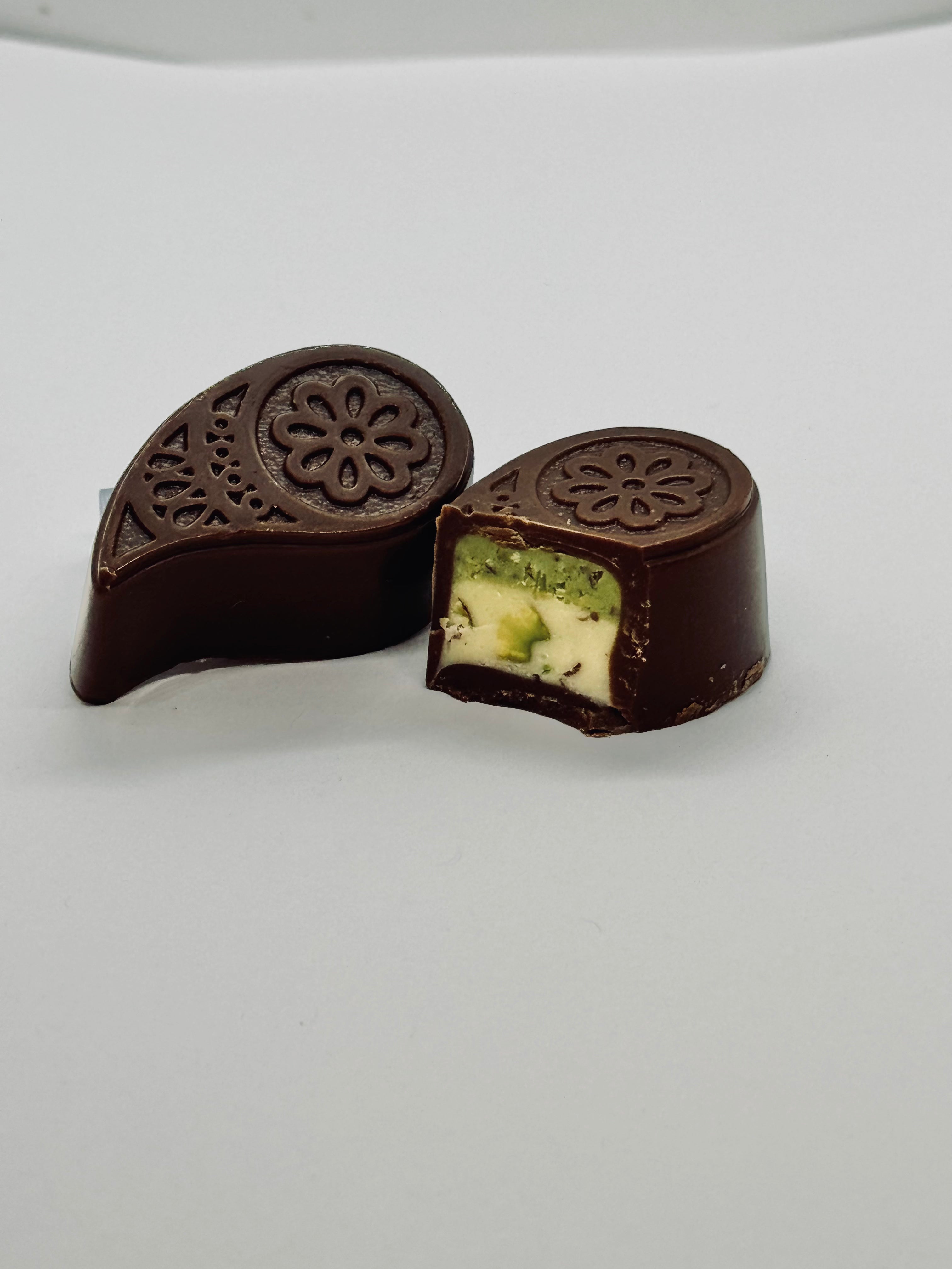 Chocolate Ashta With Pistachio – lebanesenutsandchocolate